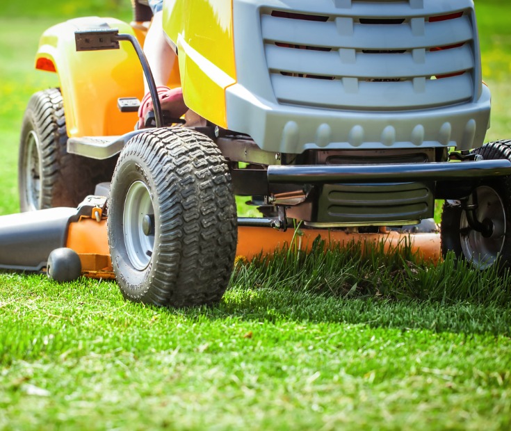 Ce qu’il faut savoir pour l’achat d’un tracteur tondeuse - Agriaffaires