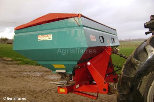 Distributeurs d'engrais d'occasion et neufs à vendre - Agriaffaires